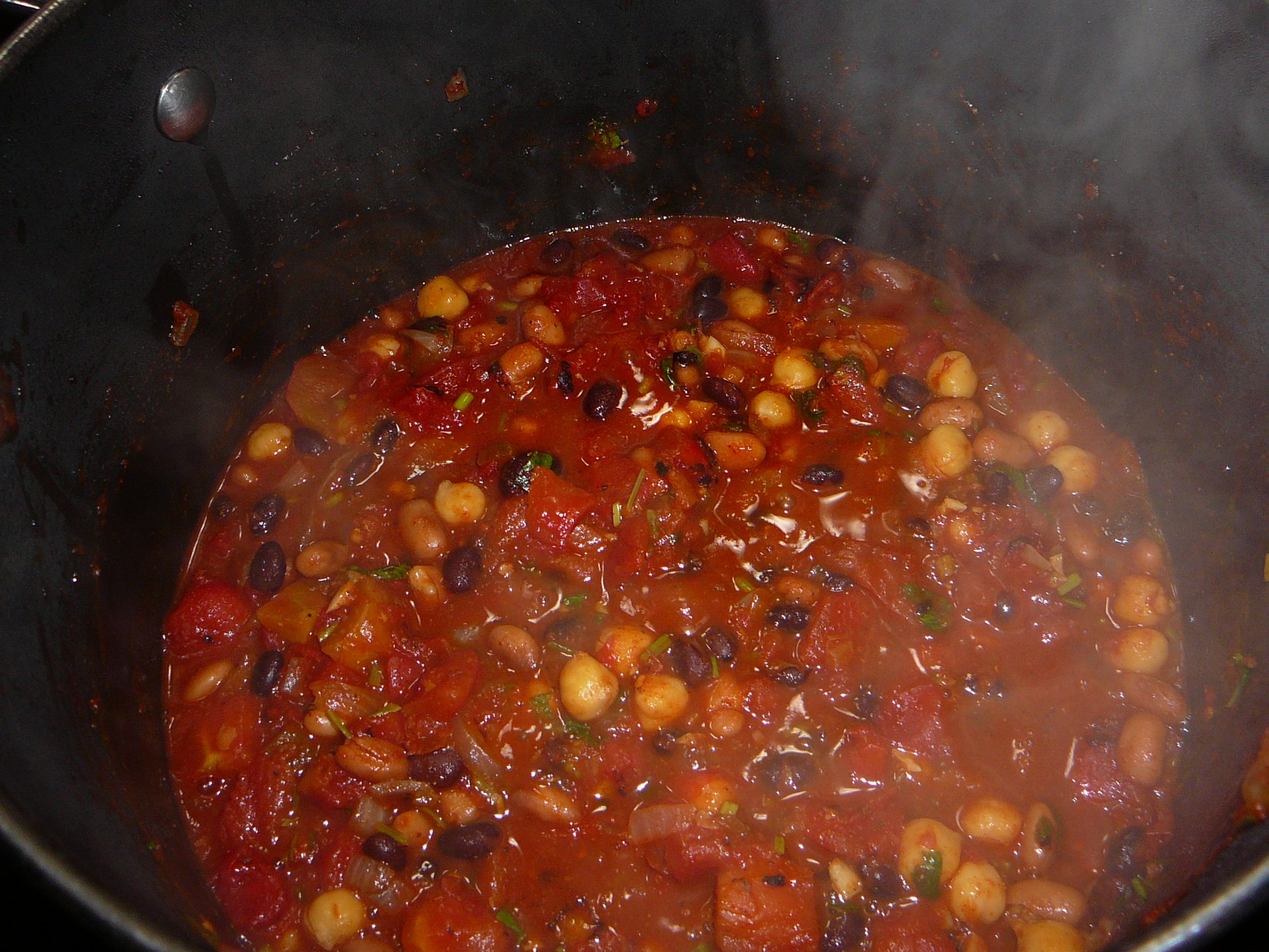 Meatless Three Bean Chili – Randi's Country Kitchen
